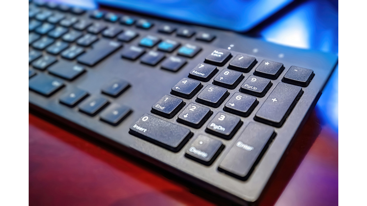 パソコン起動時にキーボードの「NumLock」を オンの状態にする方法！